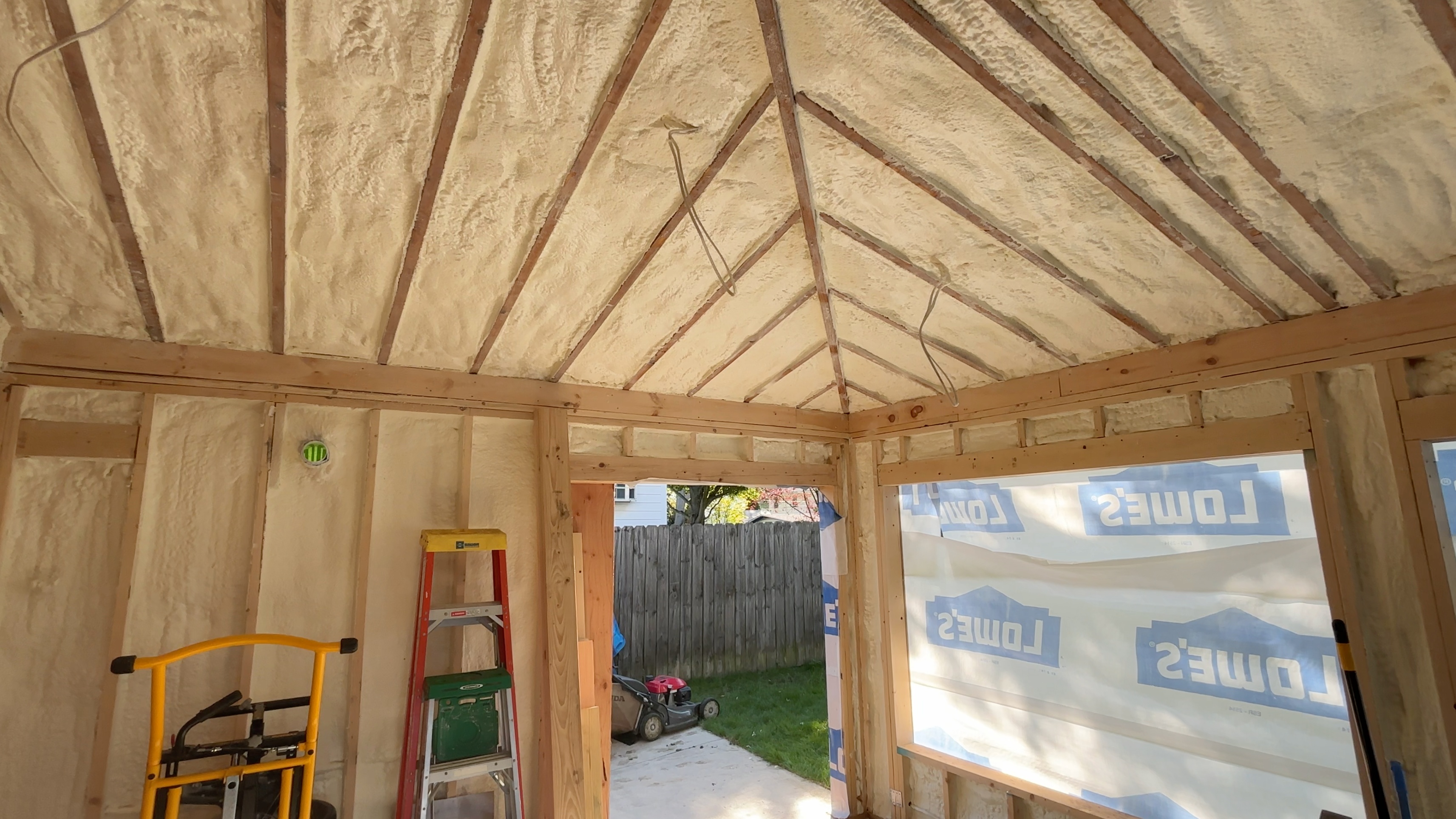 Open cell vs. closed cell spray foam: Choosing the right insulation for your needs | Primetime ...